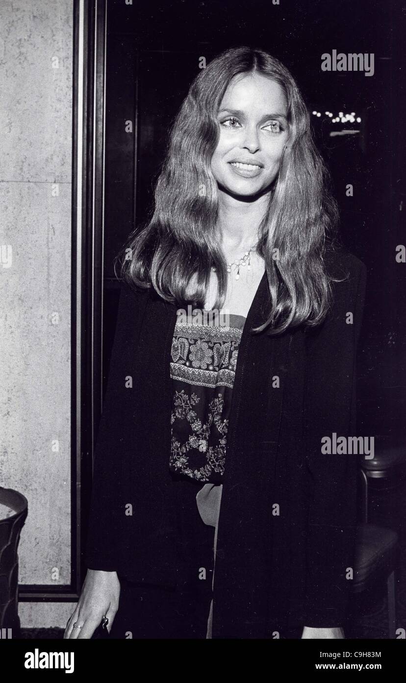 Barbara bach 007 hi-res stock photography and images - Alamy