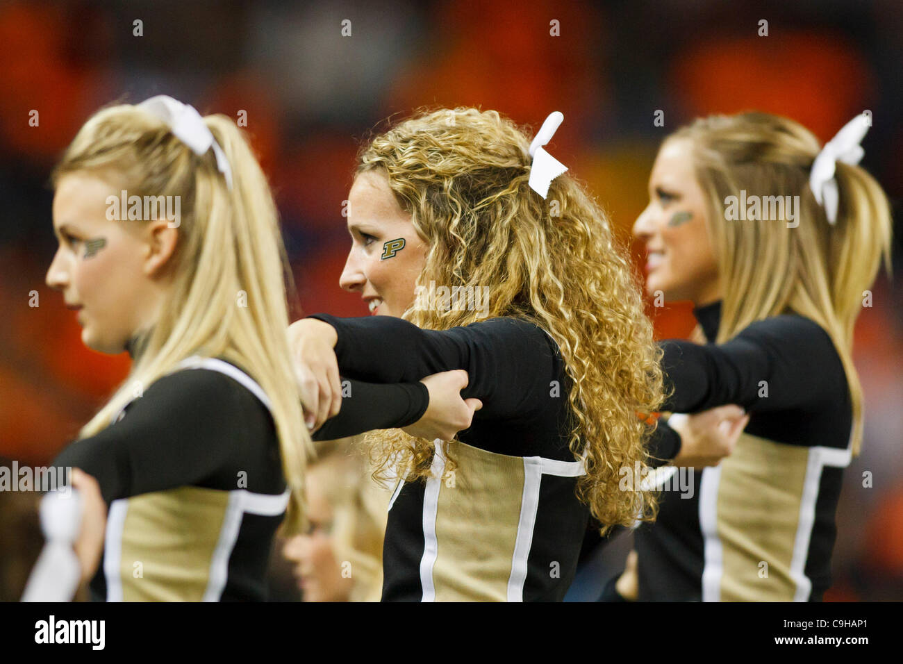 Purdue boilermakers cheerleaders hi-res stock photography and images ...