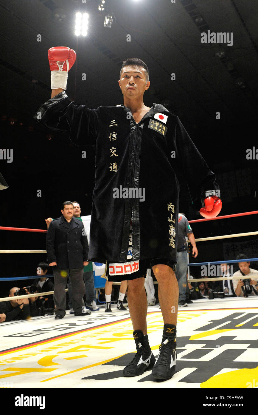 Takashi Uchiyama (JPN), DECEMBER 31, 2011 - Boxing : Takashi Uchiyama ...