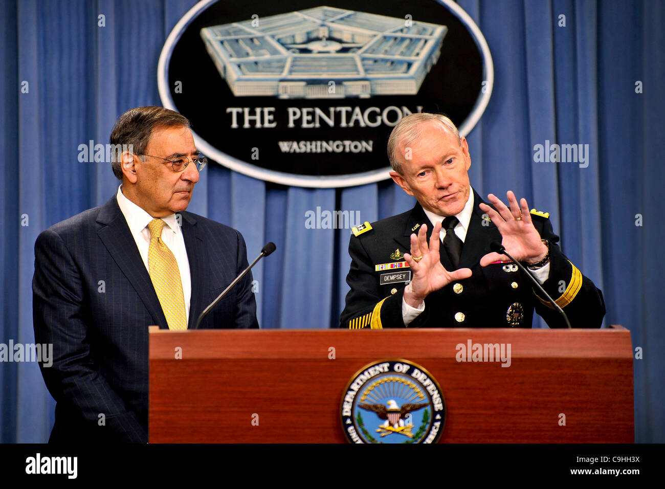 General Martin Dempsey, Chairman of the Joint Chiefs of Staff, address ...