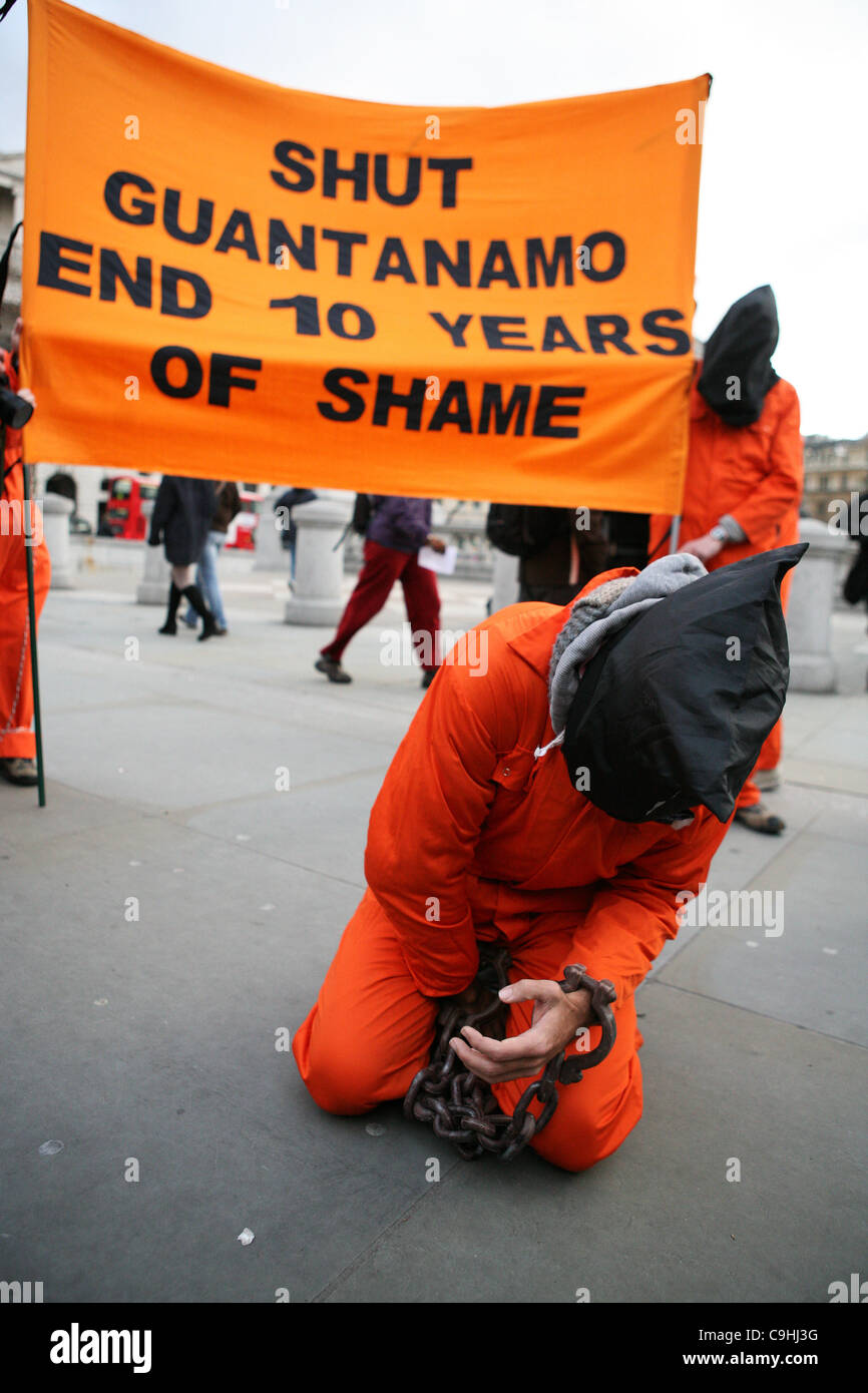 People wearing orange clothes protest in occasion of the 10th ...