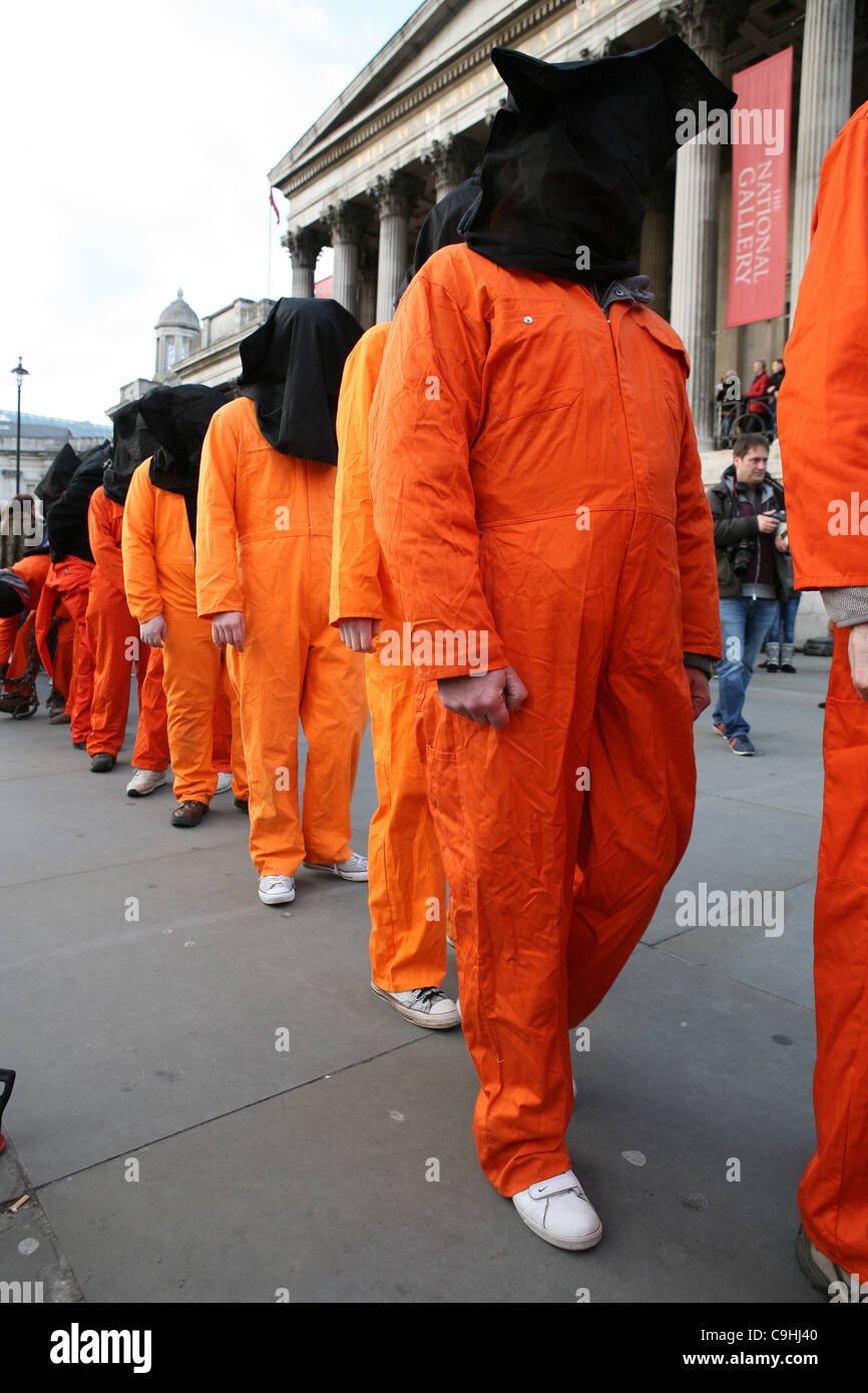 People wearing orange clothes protest in occasion of the 10th ...