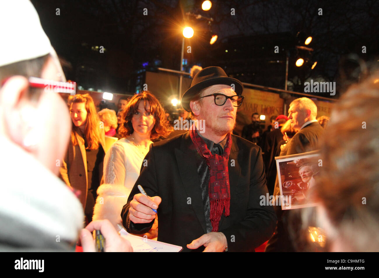 Geoff Bell who is cast as Sgt. Sam Perkins signs autographs at the ...