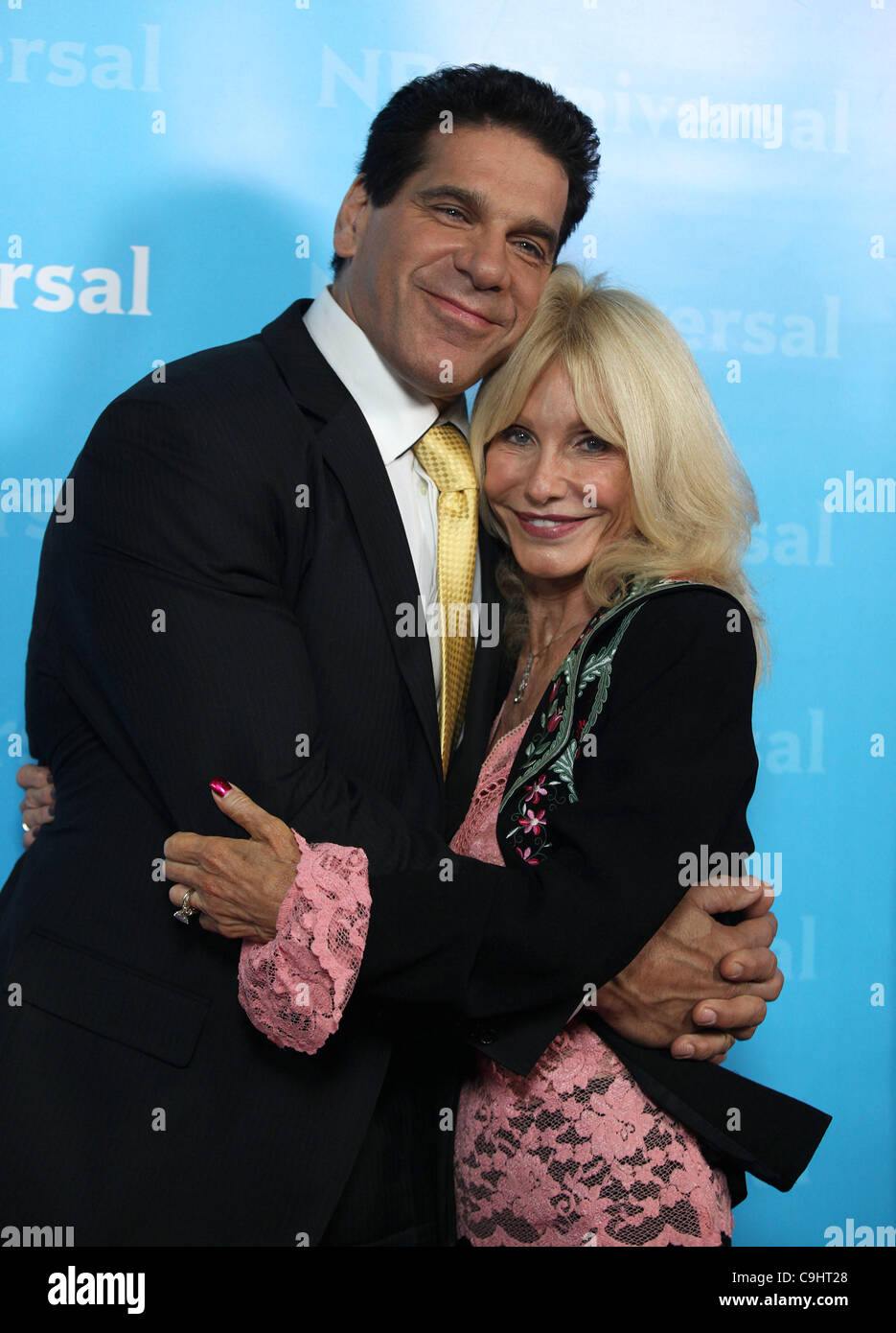 Jan. 6, 2012 - Pasadena, California, U.S. - LOU FERRIGNO arrives for ...