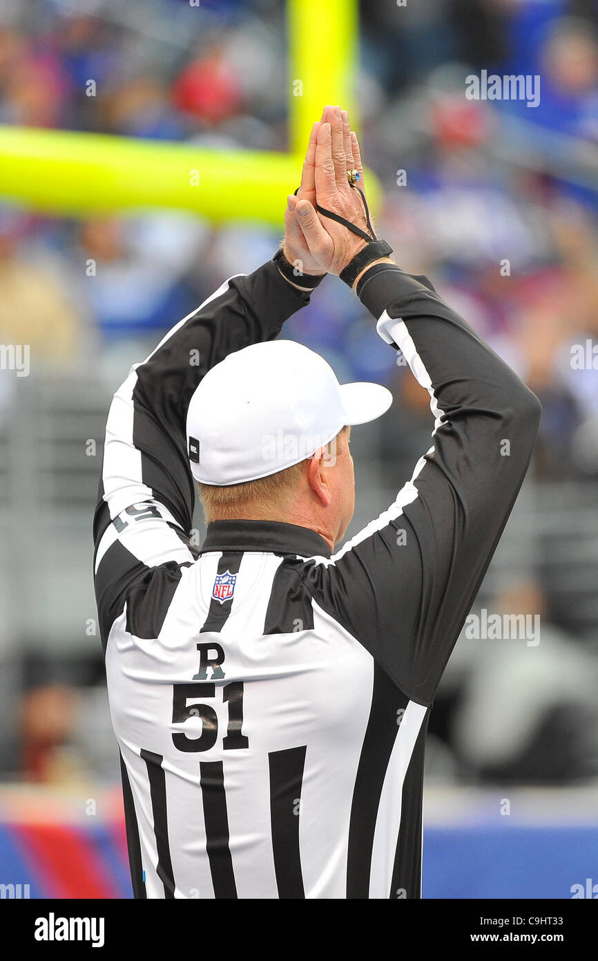 Jan. 8, 2012 - East Rutherford, New Jersey, U.S - Referee Carl Cheffers ...