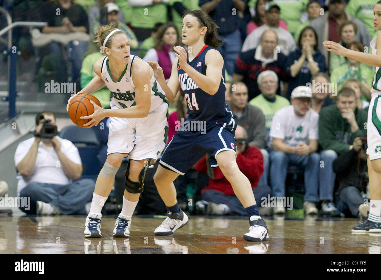 Jan. 7, 2012 - South Bend, Indiana, U.S - Notre Dame guard Natalie ...