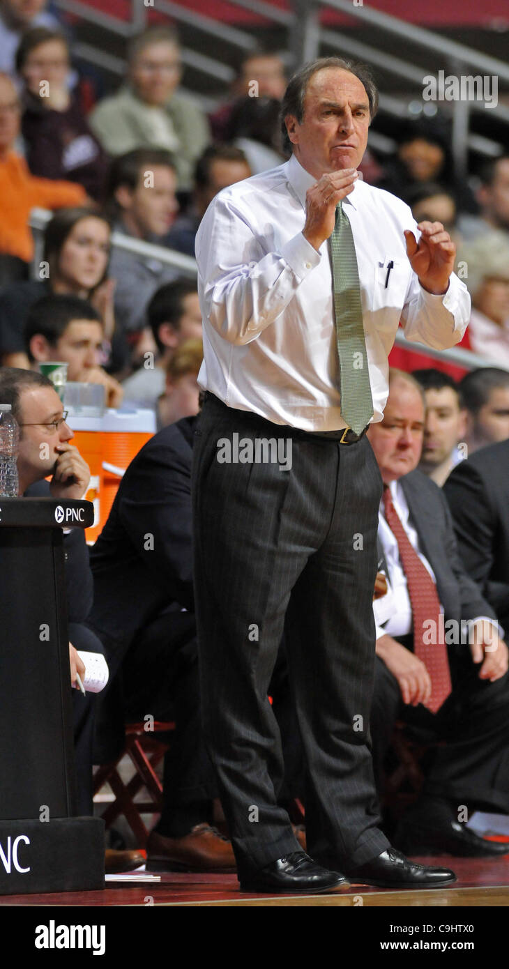 Jan. 7, 2012 - Philadelphia, Pennsylvania, U.S - Temple head coach Fran ...