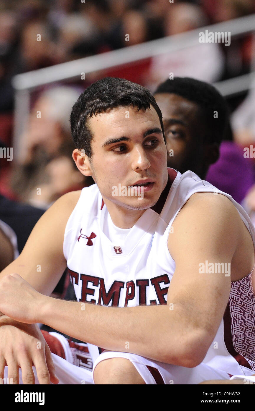 Jan. 7, 2012 - Philadelphia, Pennsylvania, U.S - Temple Owls guard T.J ...