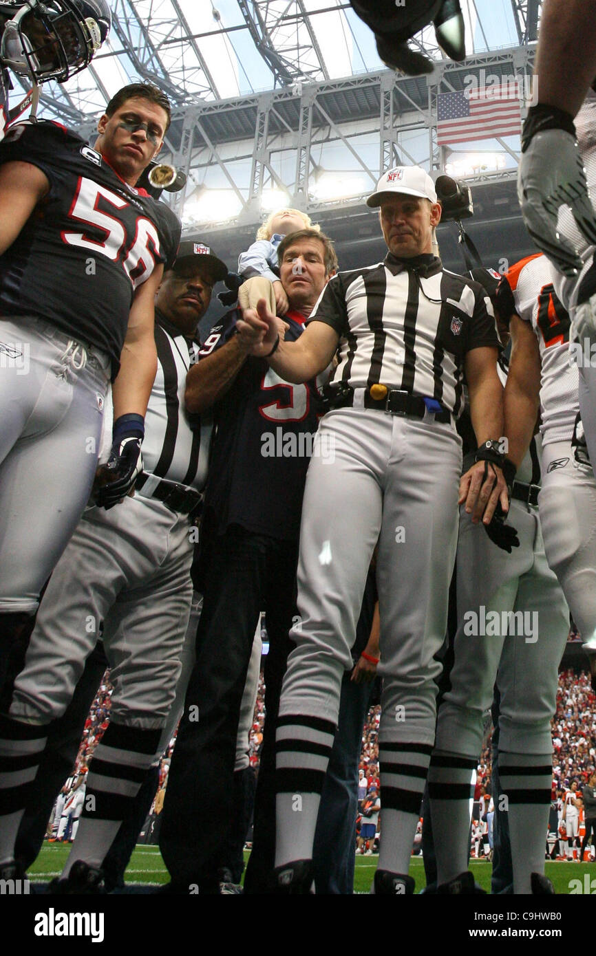 Jan. 7, 2012 - Houston, Texas, U.S - Houston Texans linebacker Brian ...