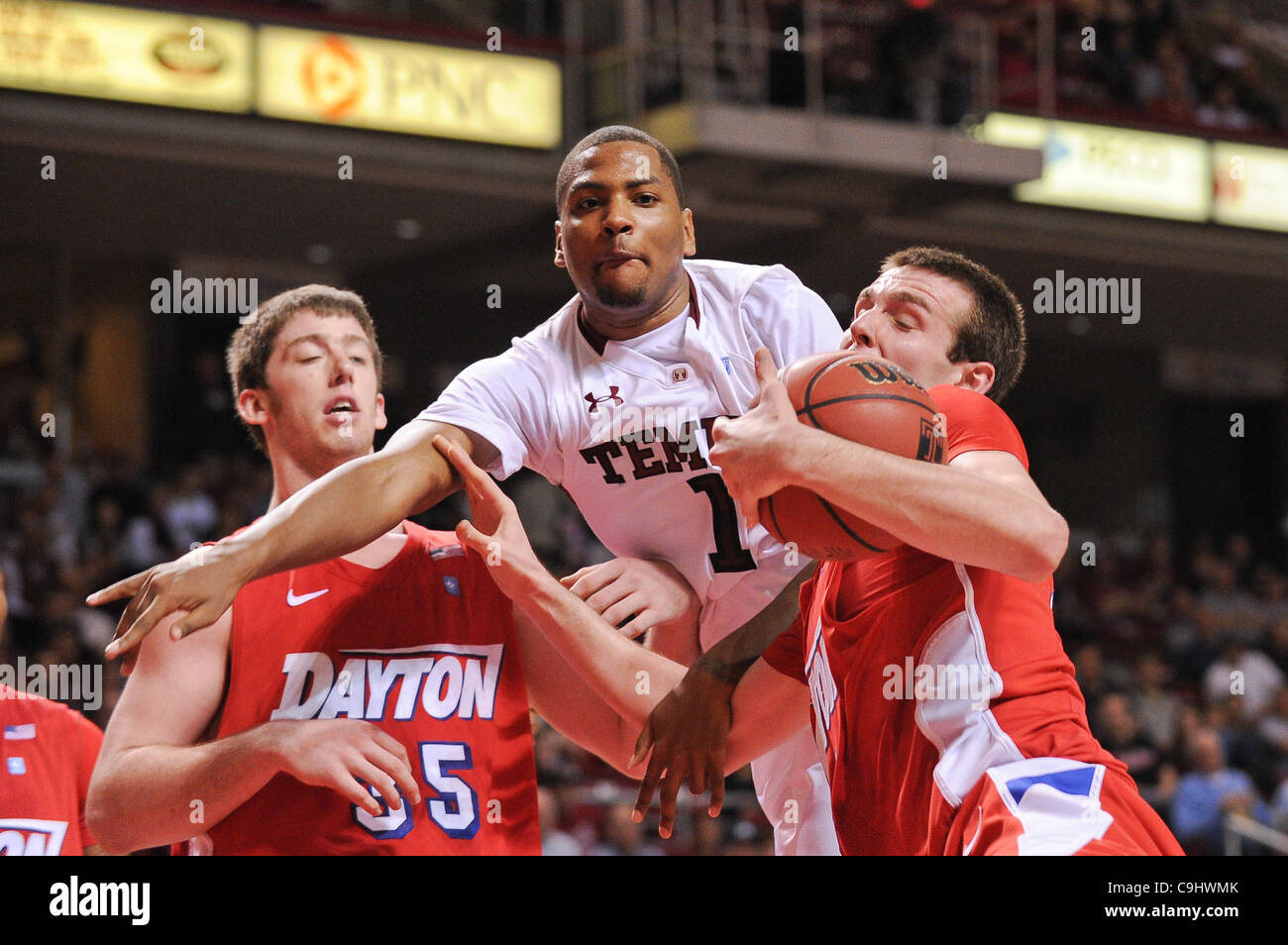 Jan. 7, 2012 - Philadelphia, Pennsylvania, U.S - Temple Owls guard ...