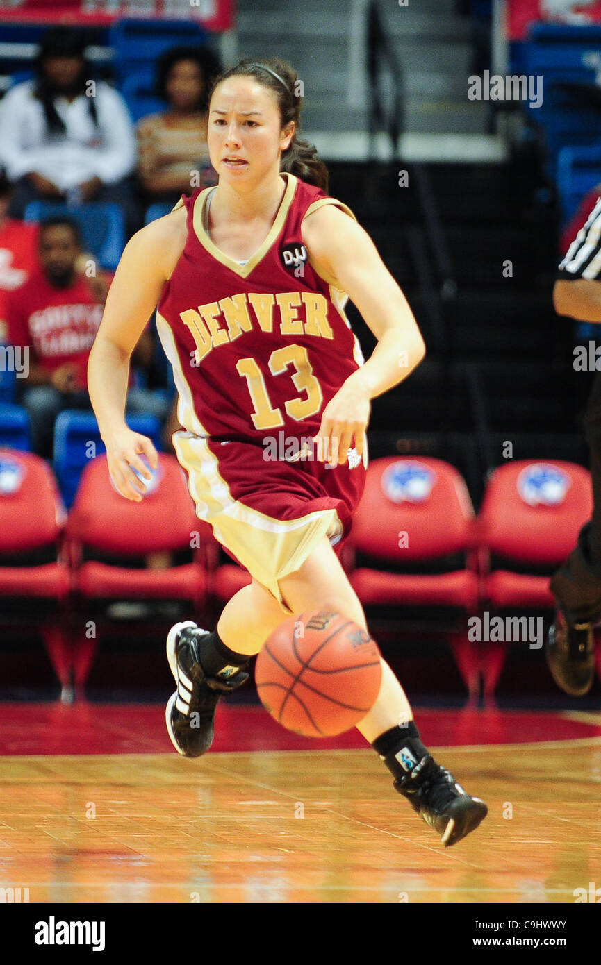 Emiko hi-res stock photography and images - Alamy