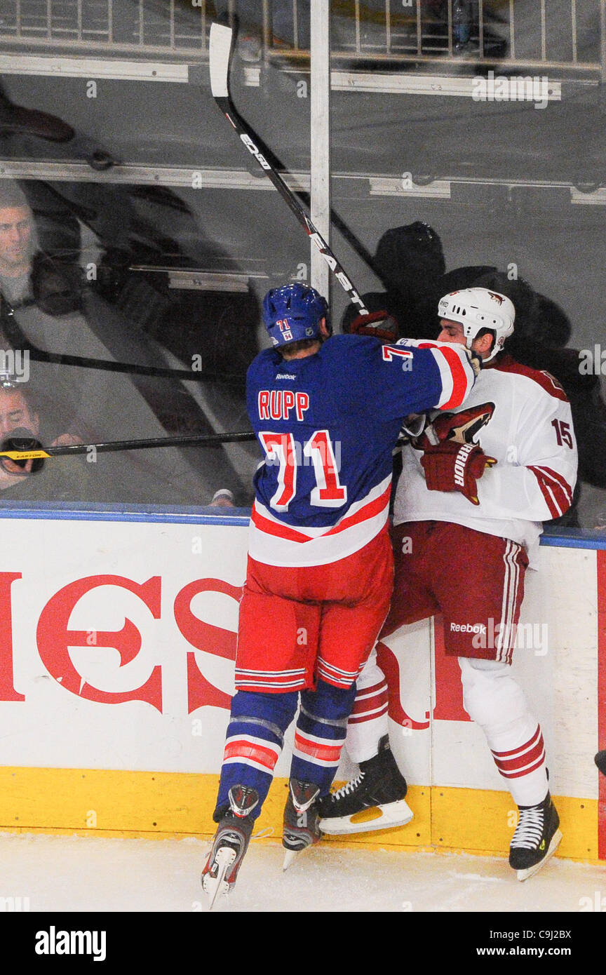 Gordon square garden hi-res stock photography and images - Alamy