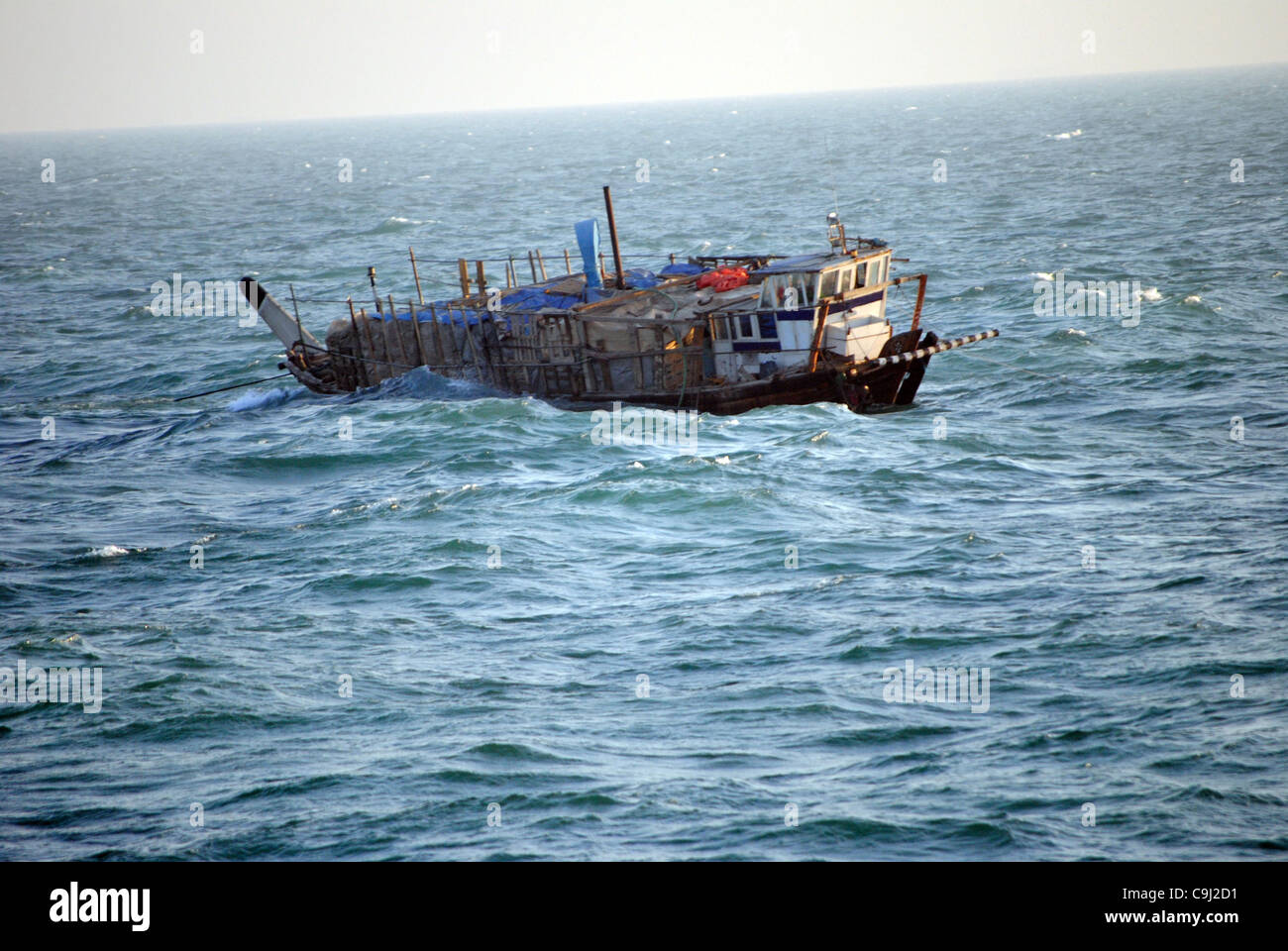 Sinking dhow hi-res stock photography and images - Alamy