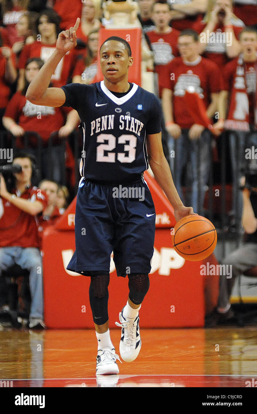 Tim frazier penn state hi-res stock photography and images - Alamy