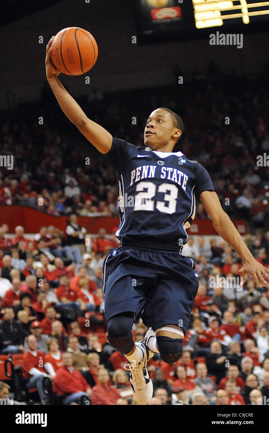 Tim frazier penn state hi-res stock photography and images - Alamy