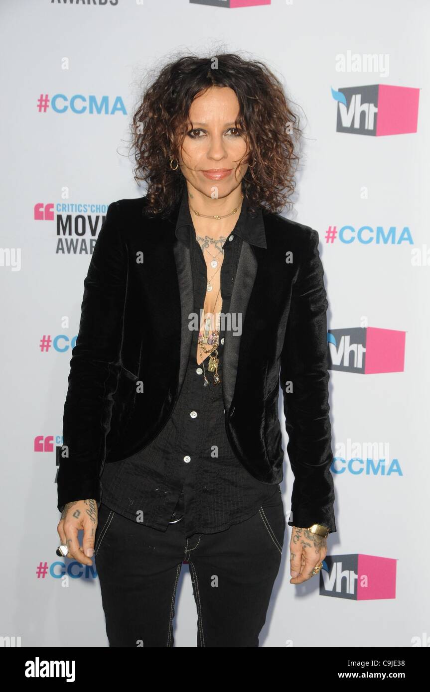 Linda Perry at arrivals for 17th Annual Critics Choice Movie Awards ...