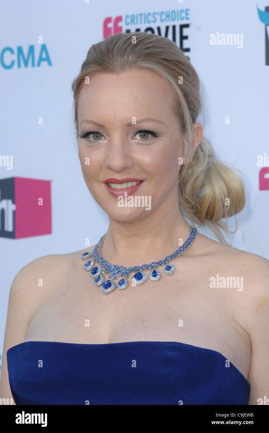 Wendi McLendon-Covey at arrivals for 17th Annual Critics Choice Movie ...