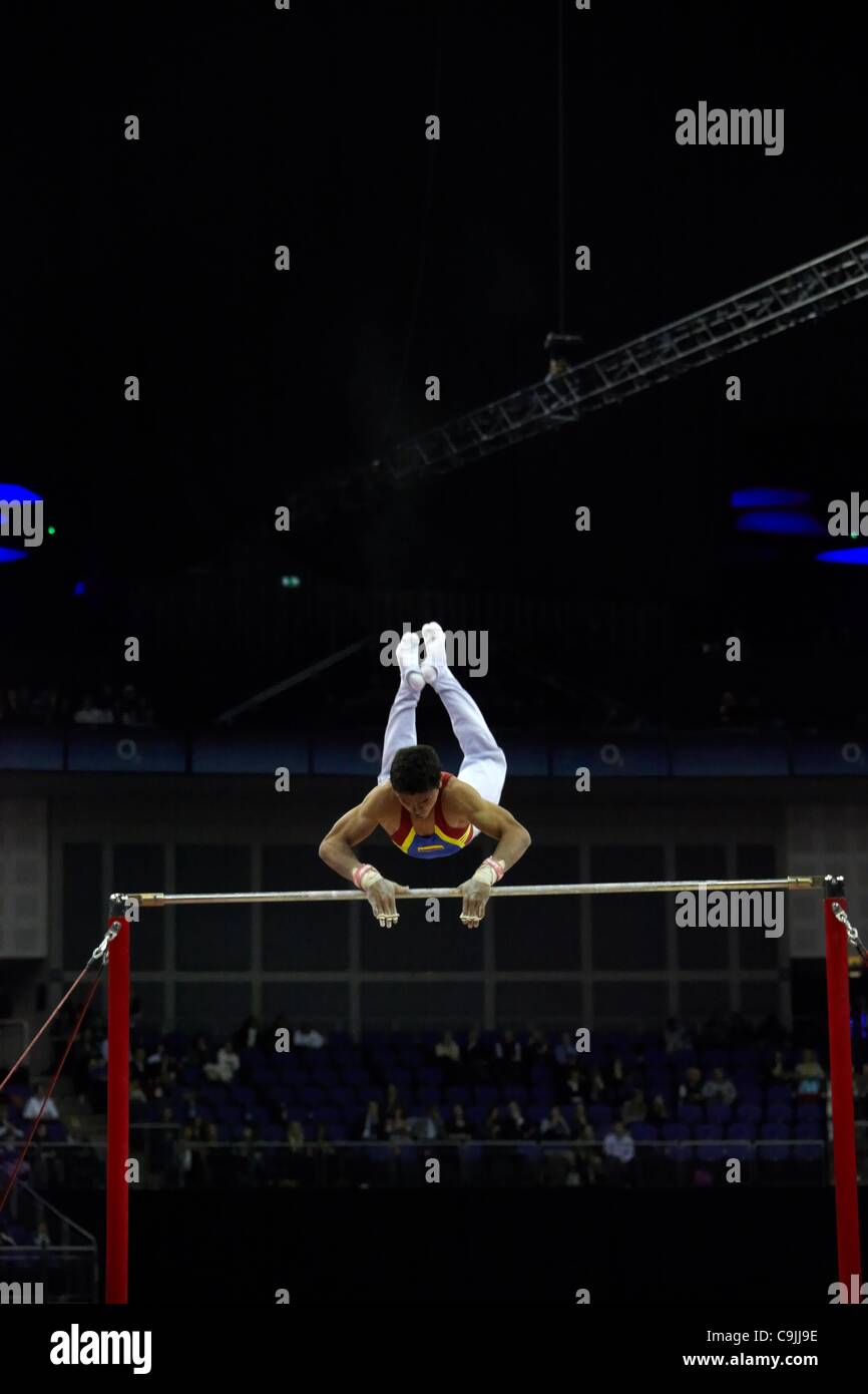 Jossimar Orlando Calvo Moreno competing in Men's Horizontal Bar in Visa ...