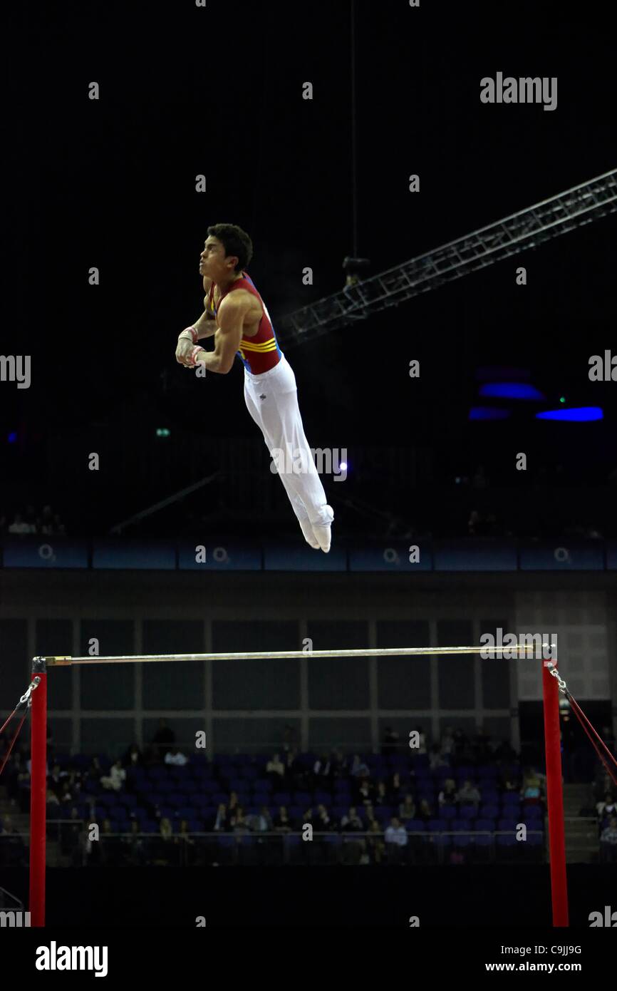 Jossimar Orlando Calvo Moreno competing in Men's Horizontal Bar in Visa ...