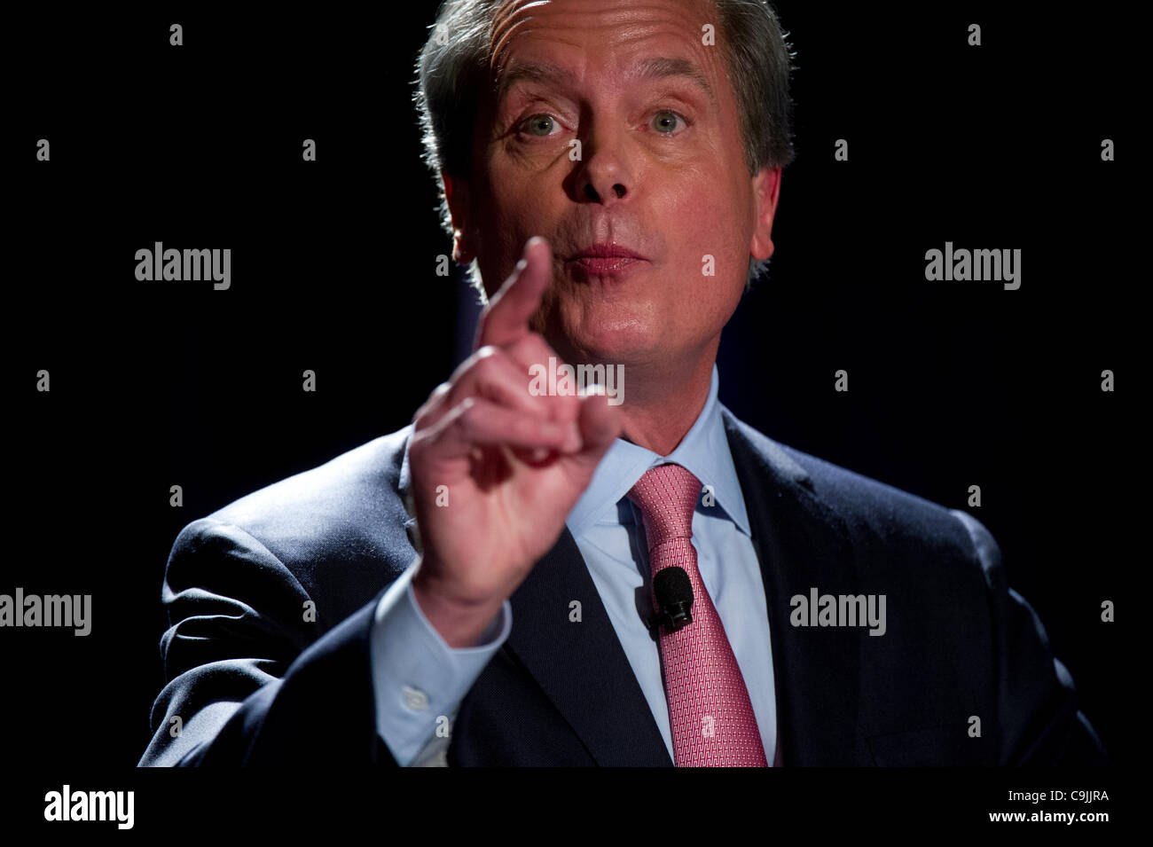 Texas Lt. Gov. David Dewhurst speaks at a debate in Austin, Texas ...