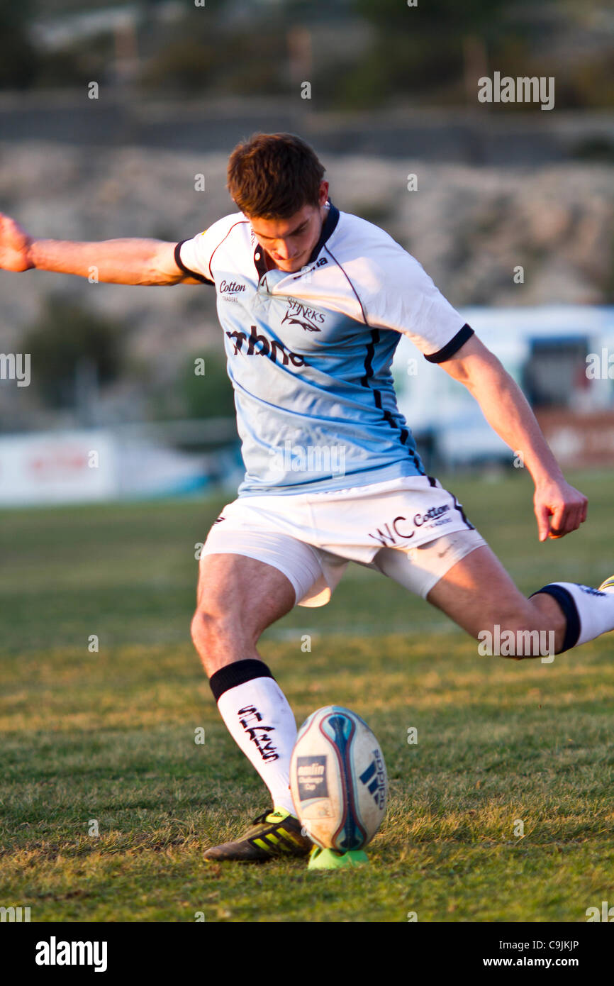 Rugby kick conversion hi-res stock photography and images - Alamy