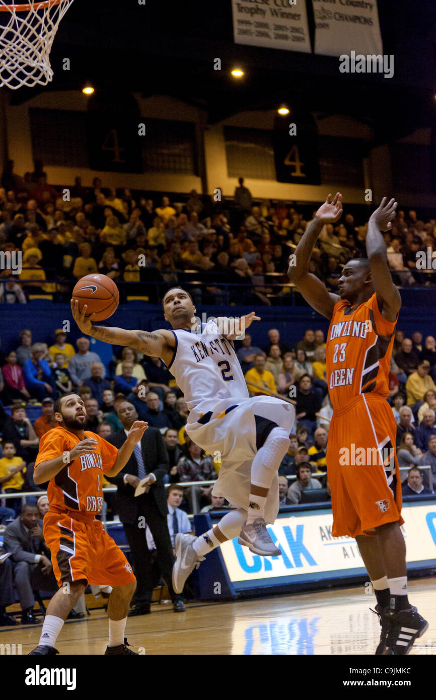 Jan. 14, 2012 - Kent, Ohio, U.S - Kent State guard Michael Porrini (2 ...
