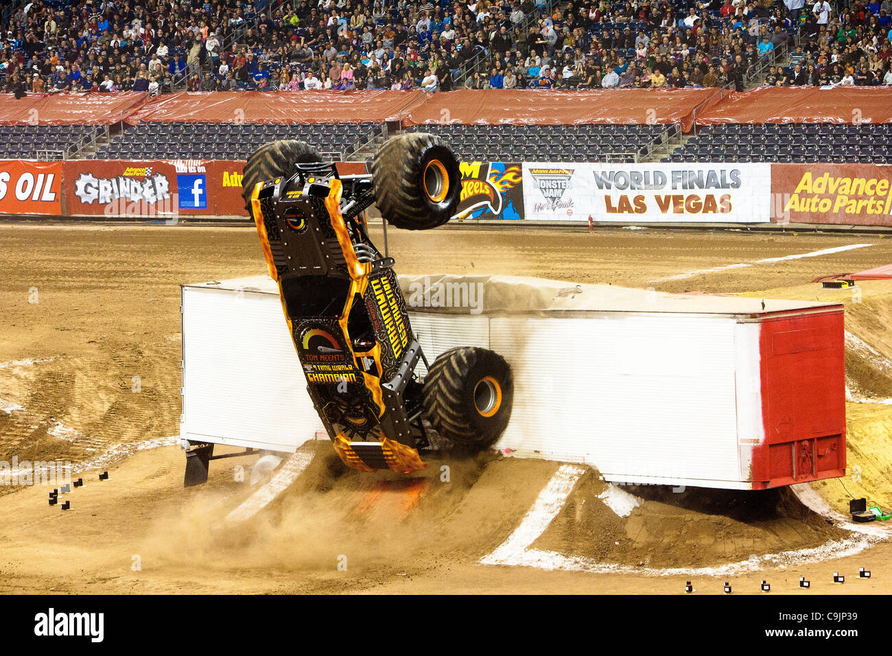 Monster jam maximum destruction hi-res stock photography and images - Alamy