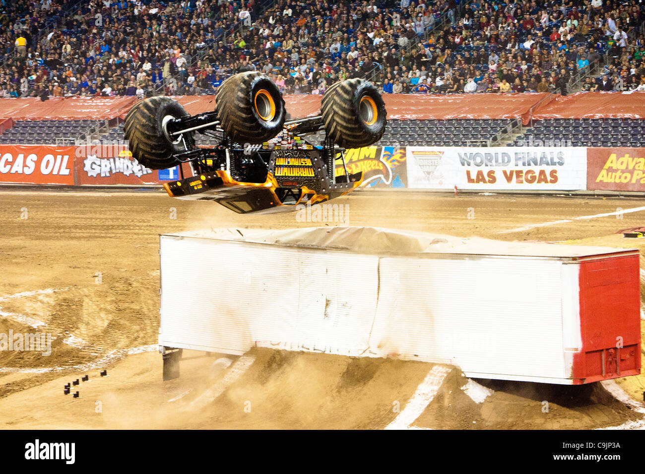 Monster jam maximum destruction hi-res stock photography and images - Alamy