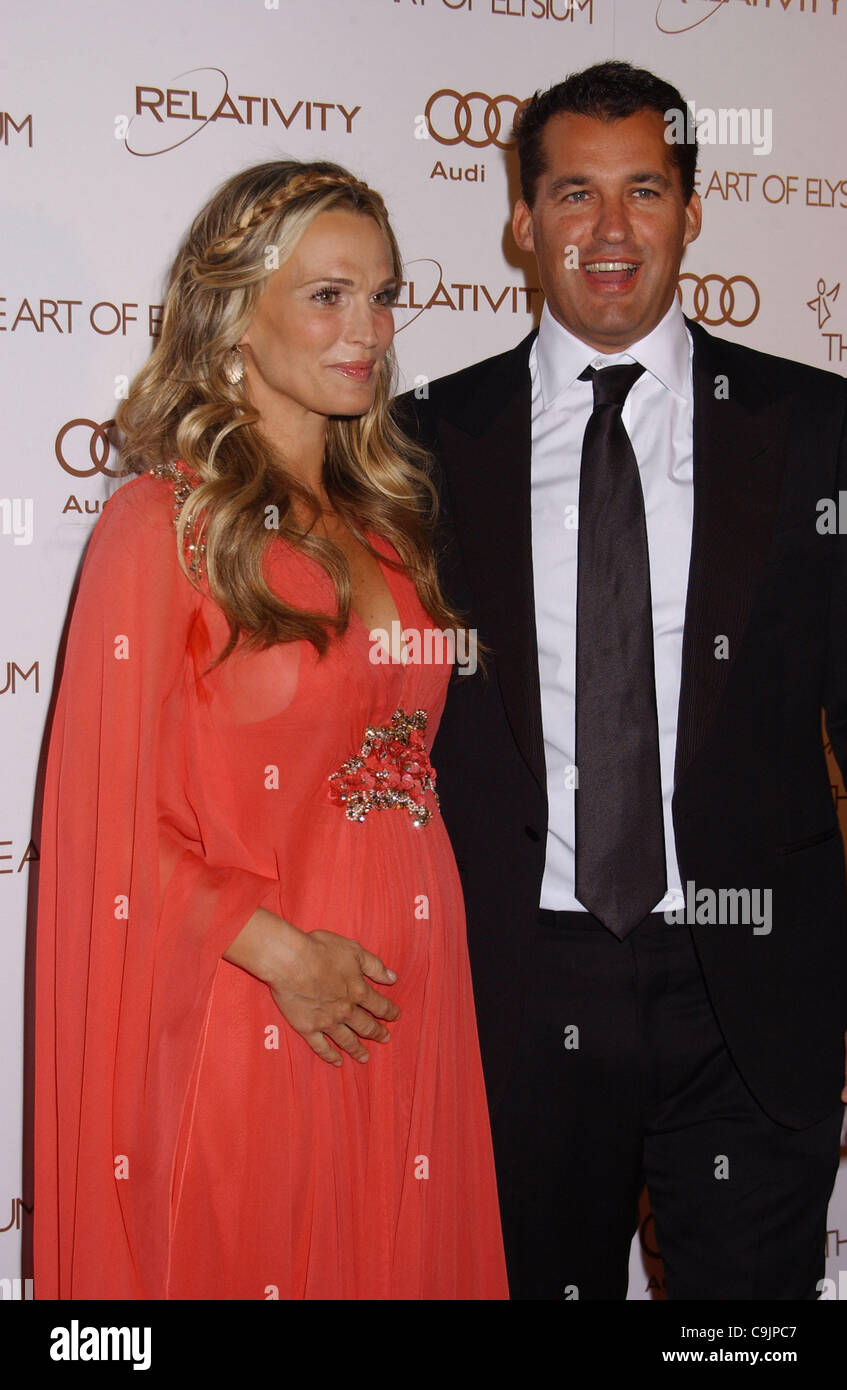 Jan. 14, 2012 - Hollywood, California, U.S. - Molly Sims .And Husband ...