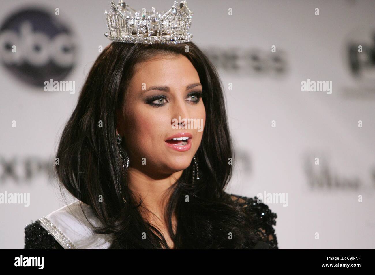 Laura Kaeppeler, Miss America 2012 inside for The 2012 Miss America ...