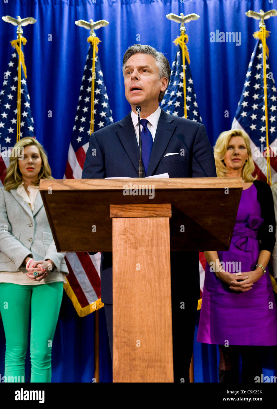 Jan. 16, 2012 - Myrtle Beach, SC, USA - With his family arrayed behind ...