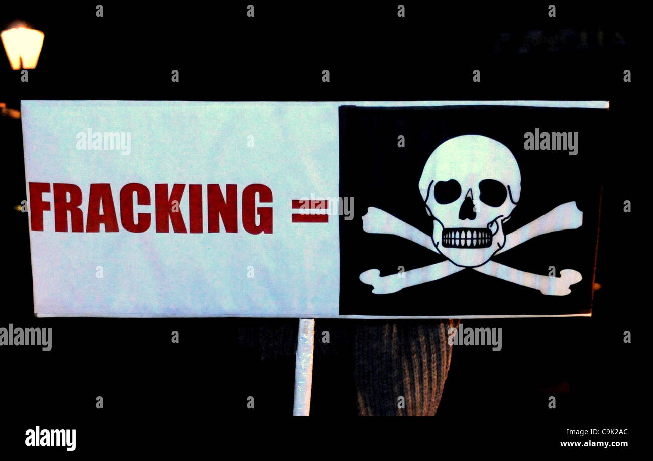 Hill country fracking hi-res stock photography and images - Alamy