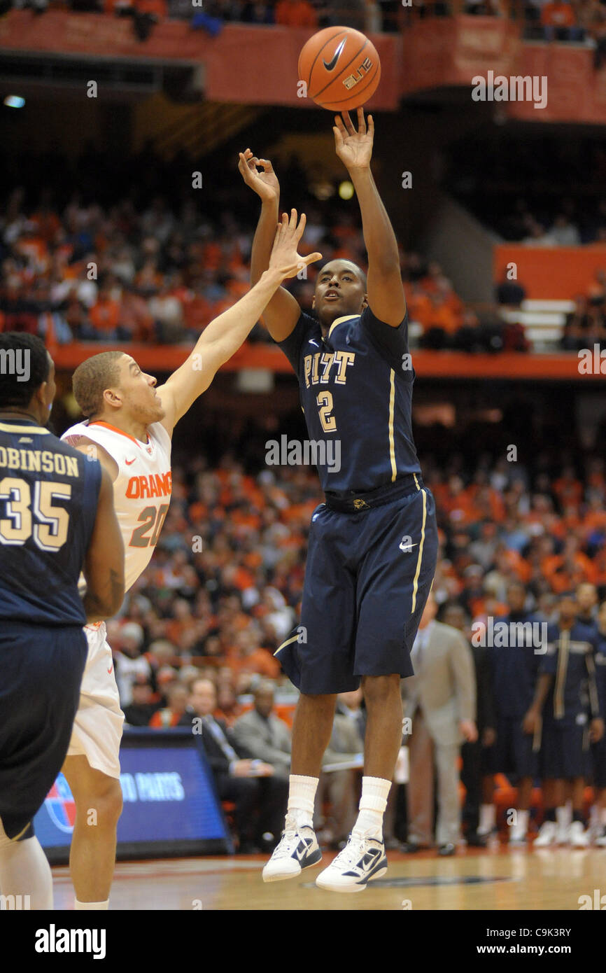 Jan. 16, 2012 - Syracuse, New York, U.S - Pittsburgh Panthers guard ...