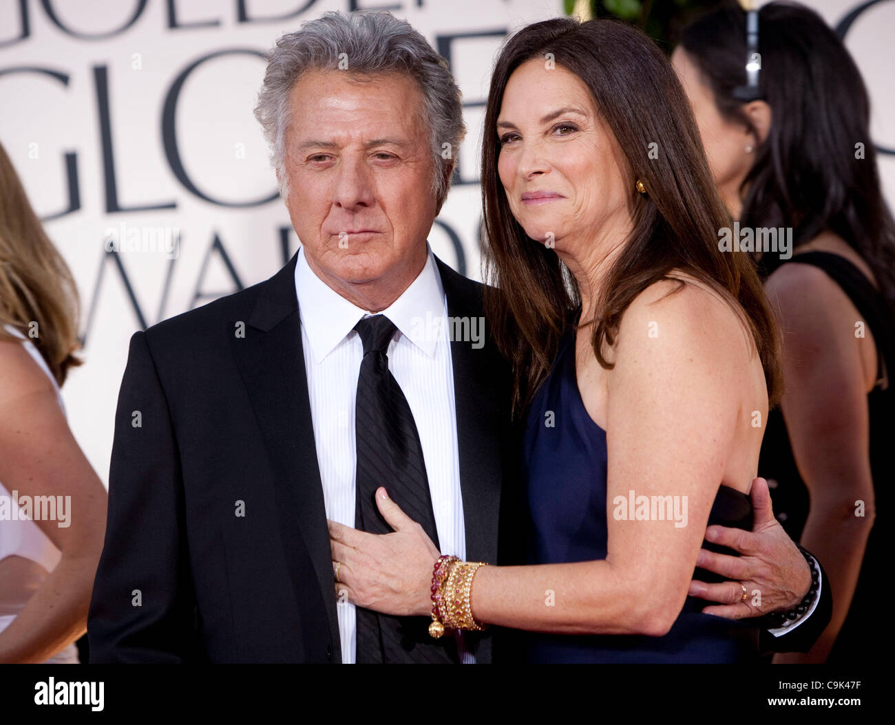 Dustin Hoffman and Lisa Gottsegen arrive to the 69th Annual Golden ...