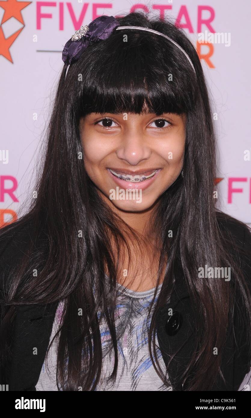 Jolie vanier hi-res stock photography and images - Alamy