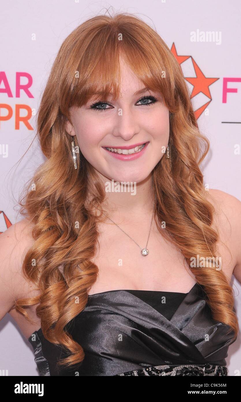 Jolie vanier hi-res stock photography and images - Alamy