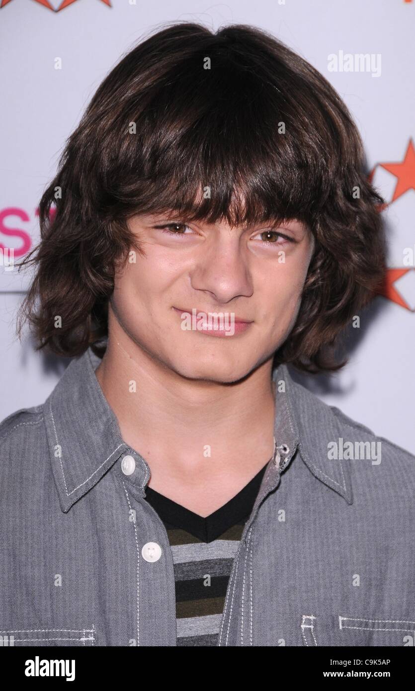 Jolie vanier hi-res stock photography and images - Alamy