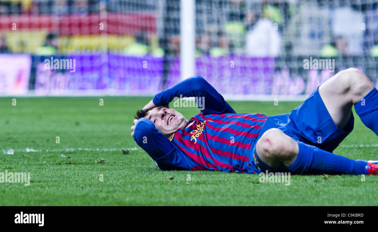 Fc barcelona real madrid bernabeu messi hi-res stock photography and ...