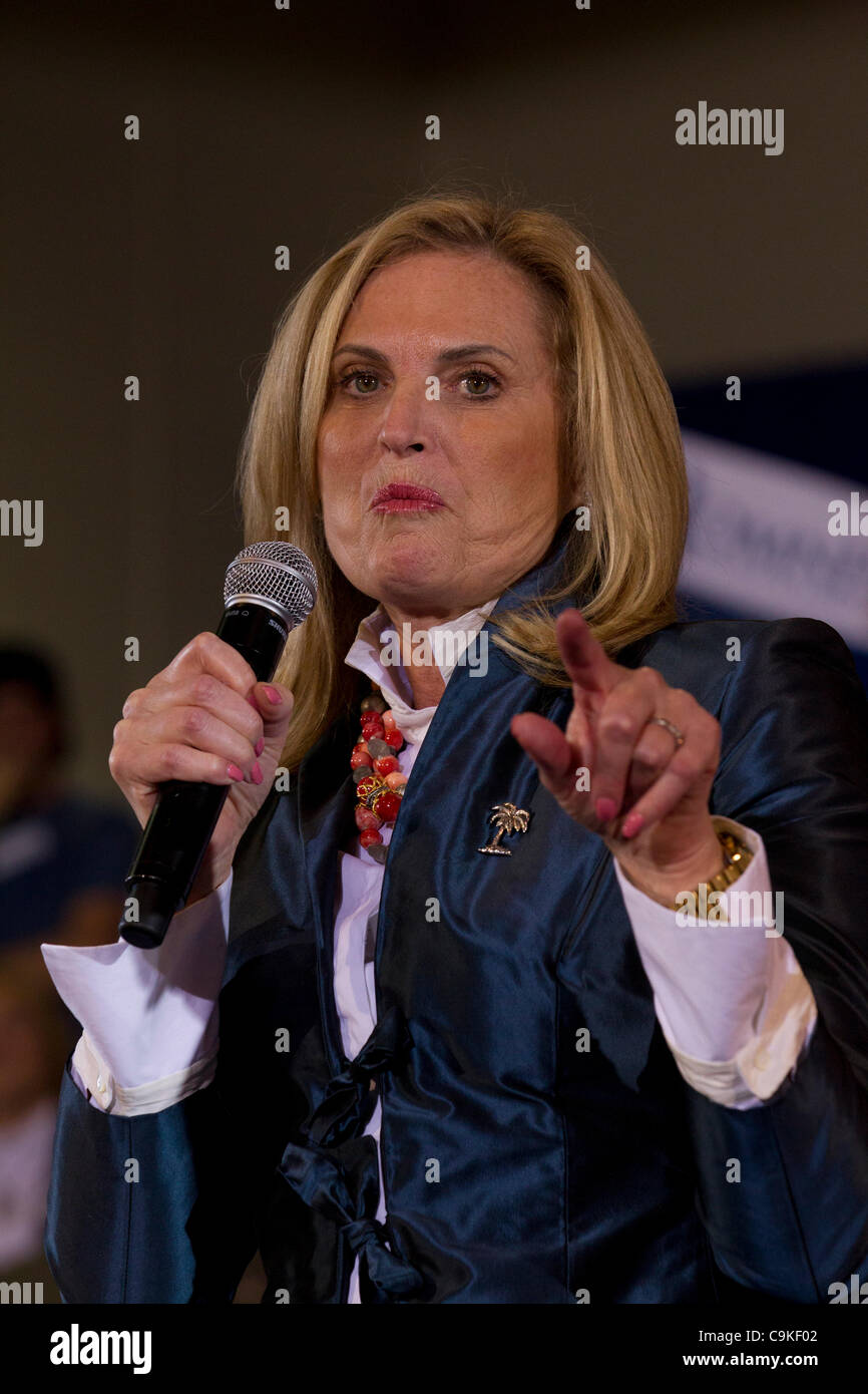 Ann romney 2012 hi-res stock photography and images - Alamy