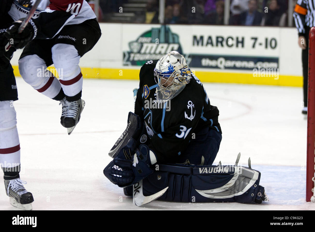 Jan. 19, 2012 - Cleveland, Ohio, U.S - Lake Erie center Mark Olver (40 ...
