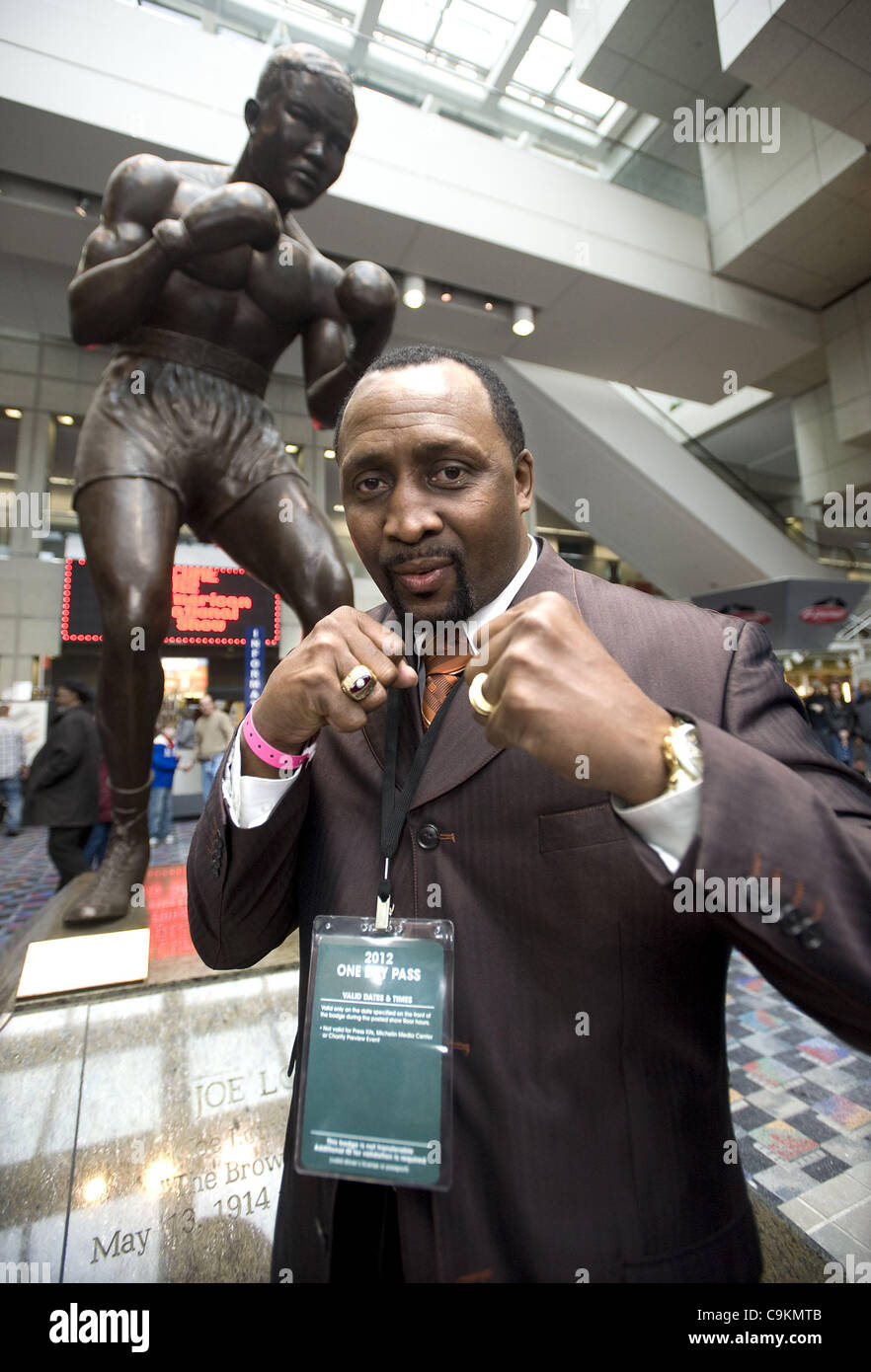 The boxer joe louis statue hi-res stock photography and images - Alamy