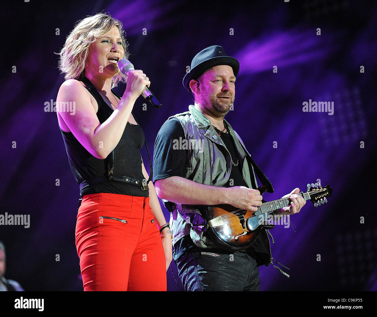 Jun 10, 2011 - Nashville, Tennessee; USA - Singer JENNIFER NETTLES and ...