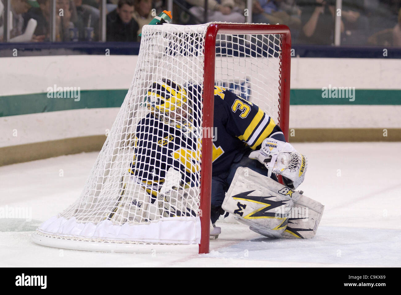 Compton family ice arena hi-res stock photography and images - Alamy