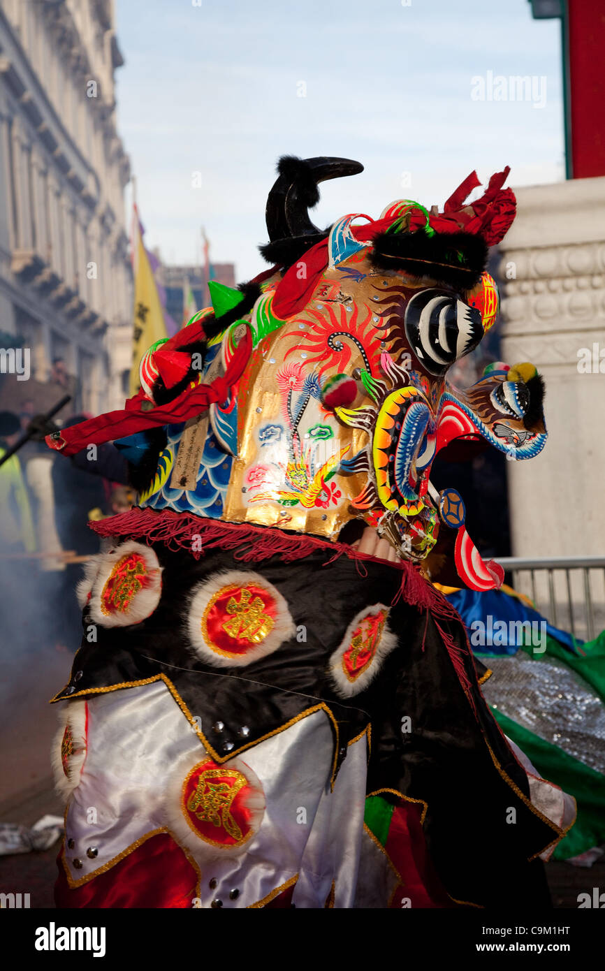 People and Performers at the Chinese Year of the Dragon Liverpool City ...
