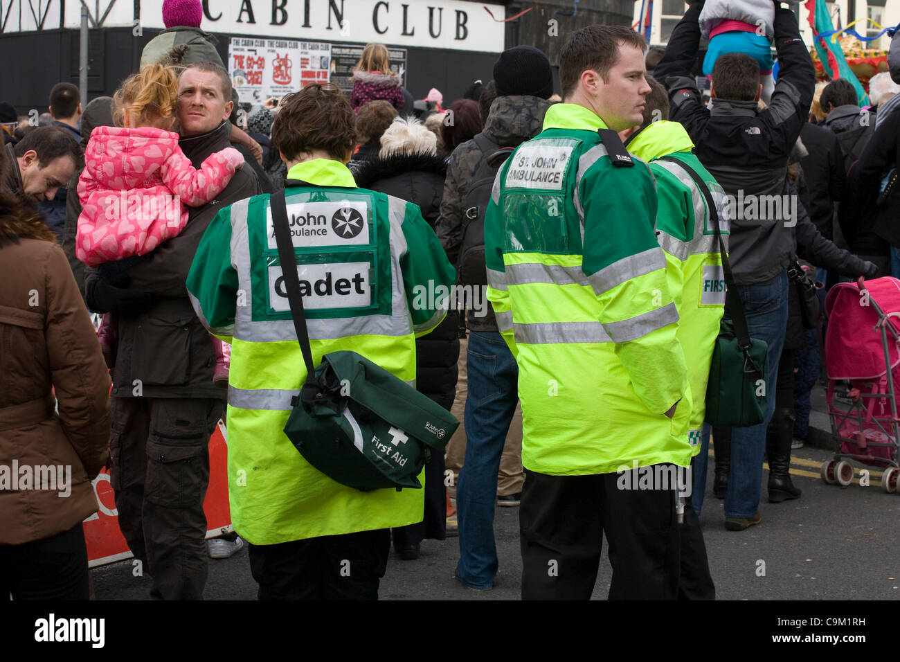 a ambulance medic paramedic emergency urgent healthcare first aid cpr ...