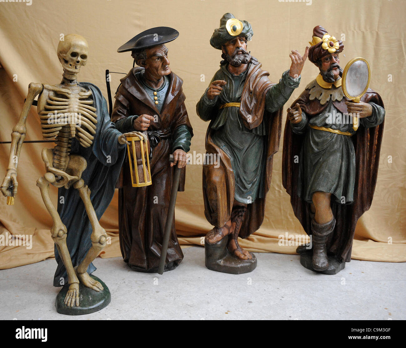 Death And The Miser Stock Photos & Death And The Miser Stock Images - Alamy