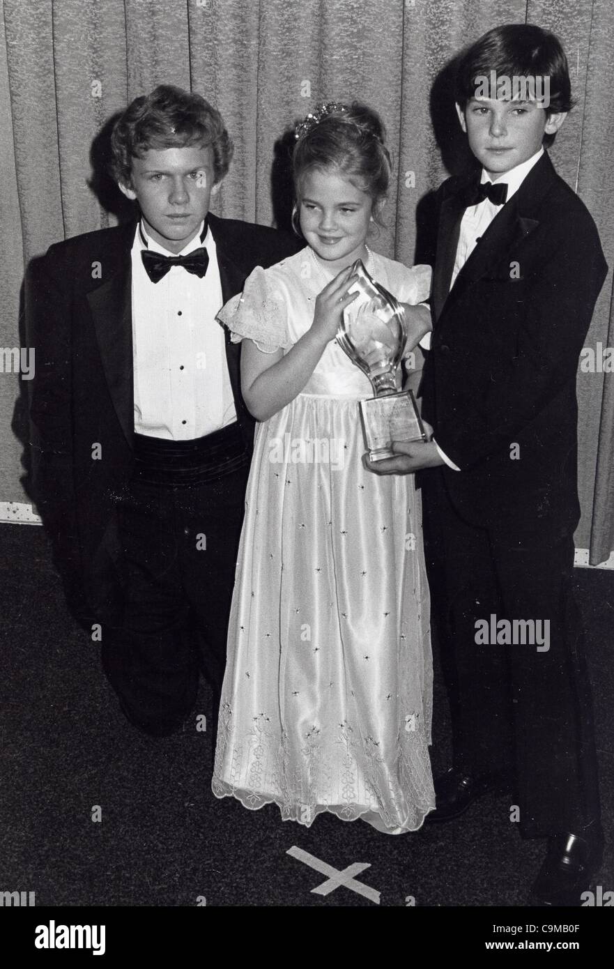 Henry Thomas And Drew Barrymore
