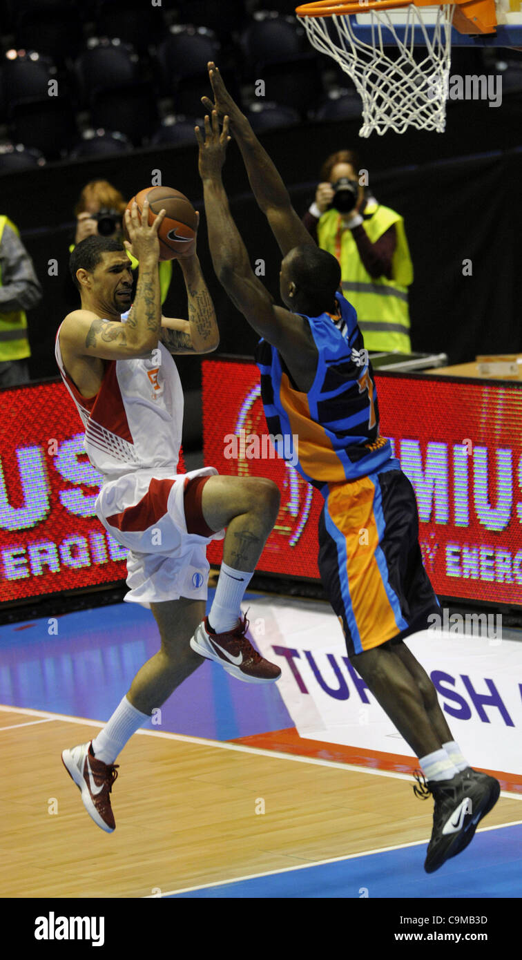 Chester Tre Simmons (left) of Nymburk and Pape Sy of Gravelines during ...