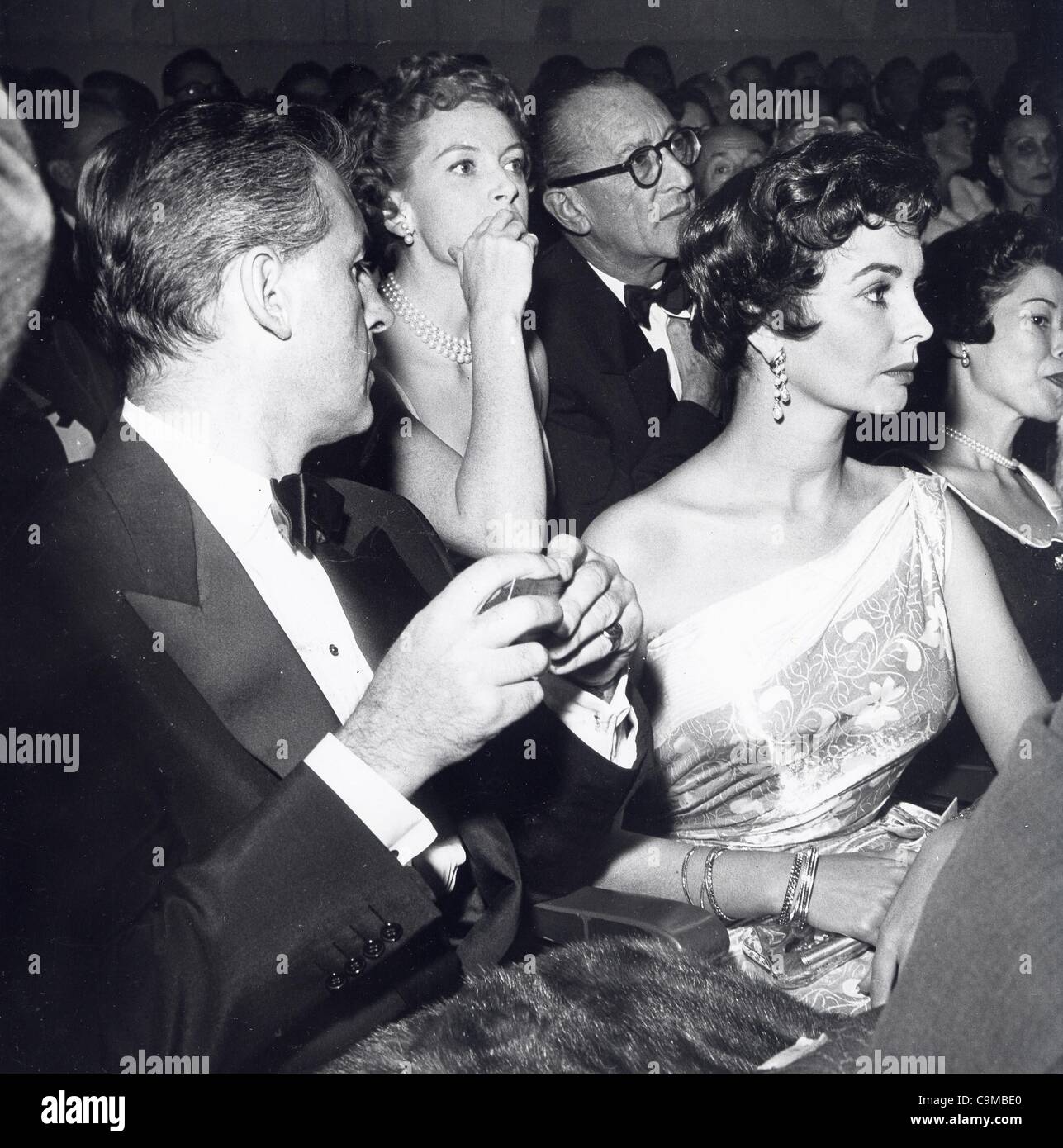 Stewart granger jean simmons hi-res stock photography and images - Alamy
