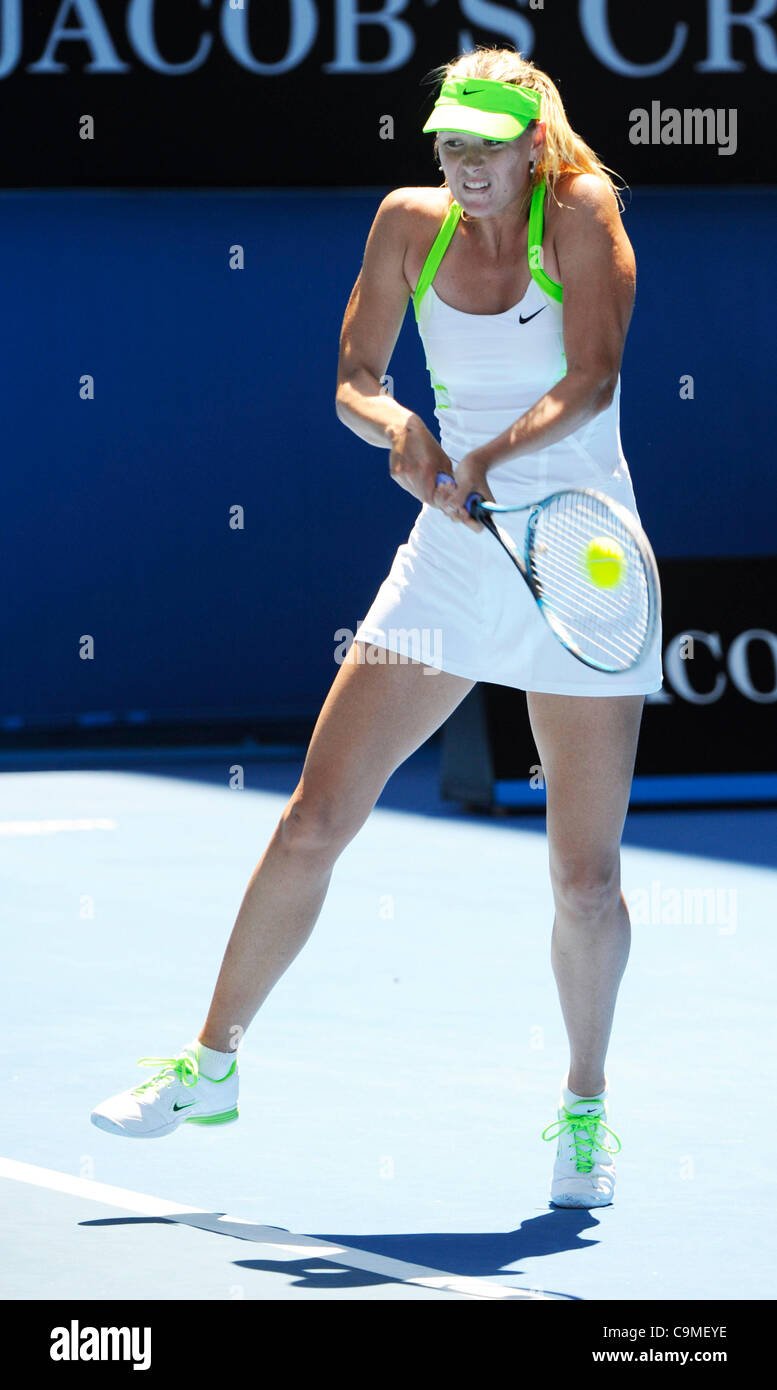 Maria sharapova hard court tennis hi-res stock photography and images ...